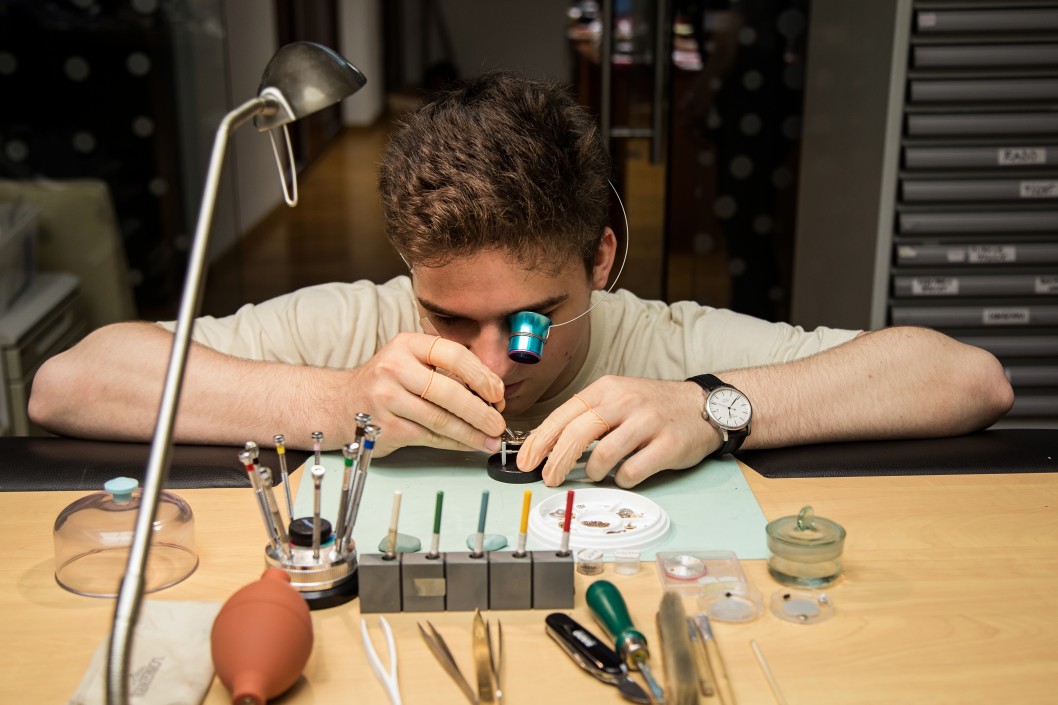 Bob Pieschl Clock Repair - Rio Linda Elverta Chamber of Commerce